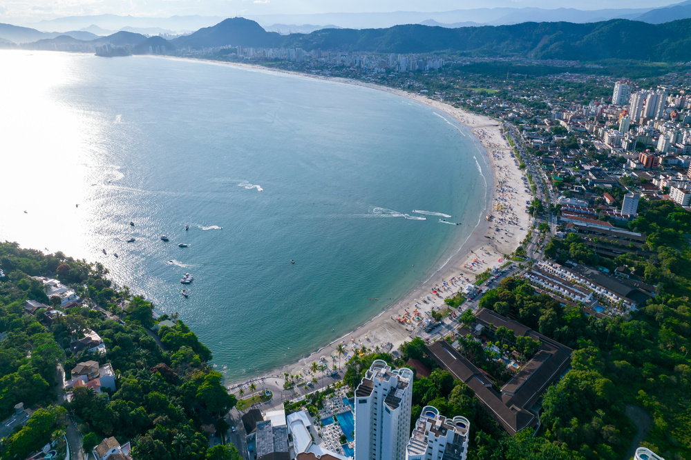 Como é morar em Guarujá: custo, bairros e qualidade de vida